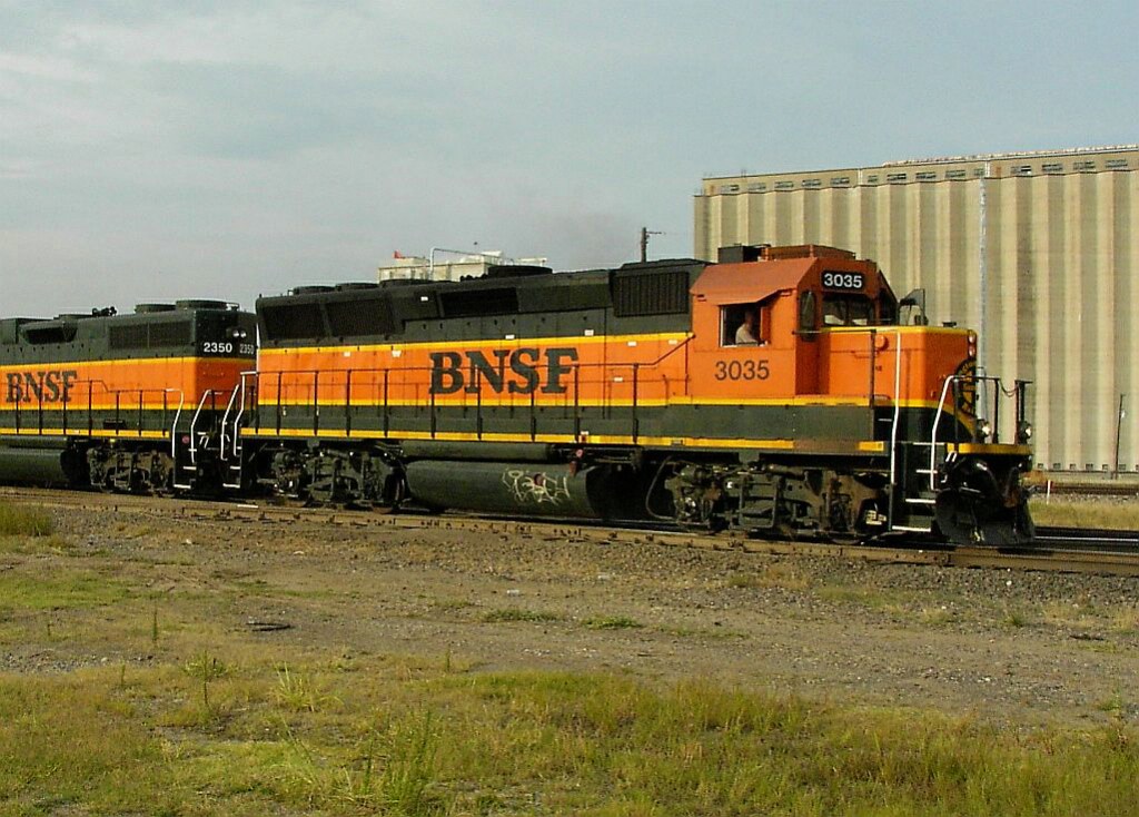 BNSF 3035 GP40X